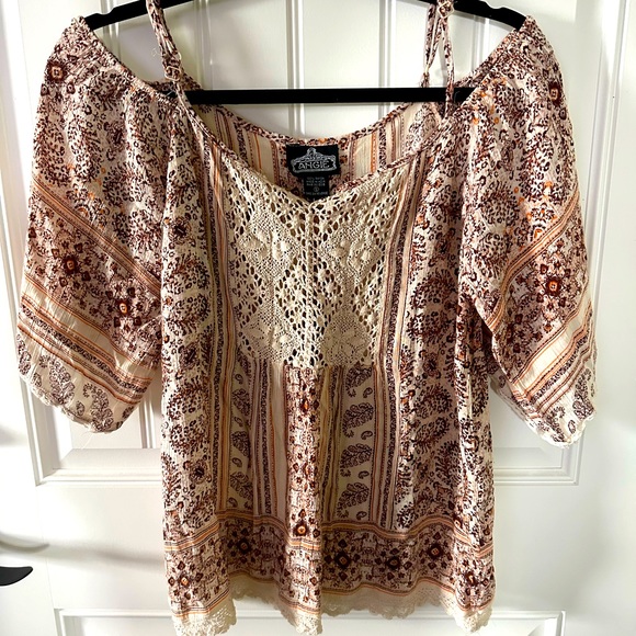 Angie | Tops | Angie Peasant Top In Beautiful Fall Colors With Cream ...